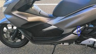 失敗しないPCX（JF81、KF30）サイドカウルの外し方！ | PCXでGO！